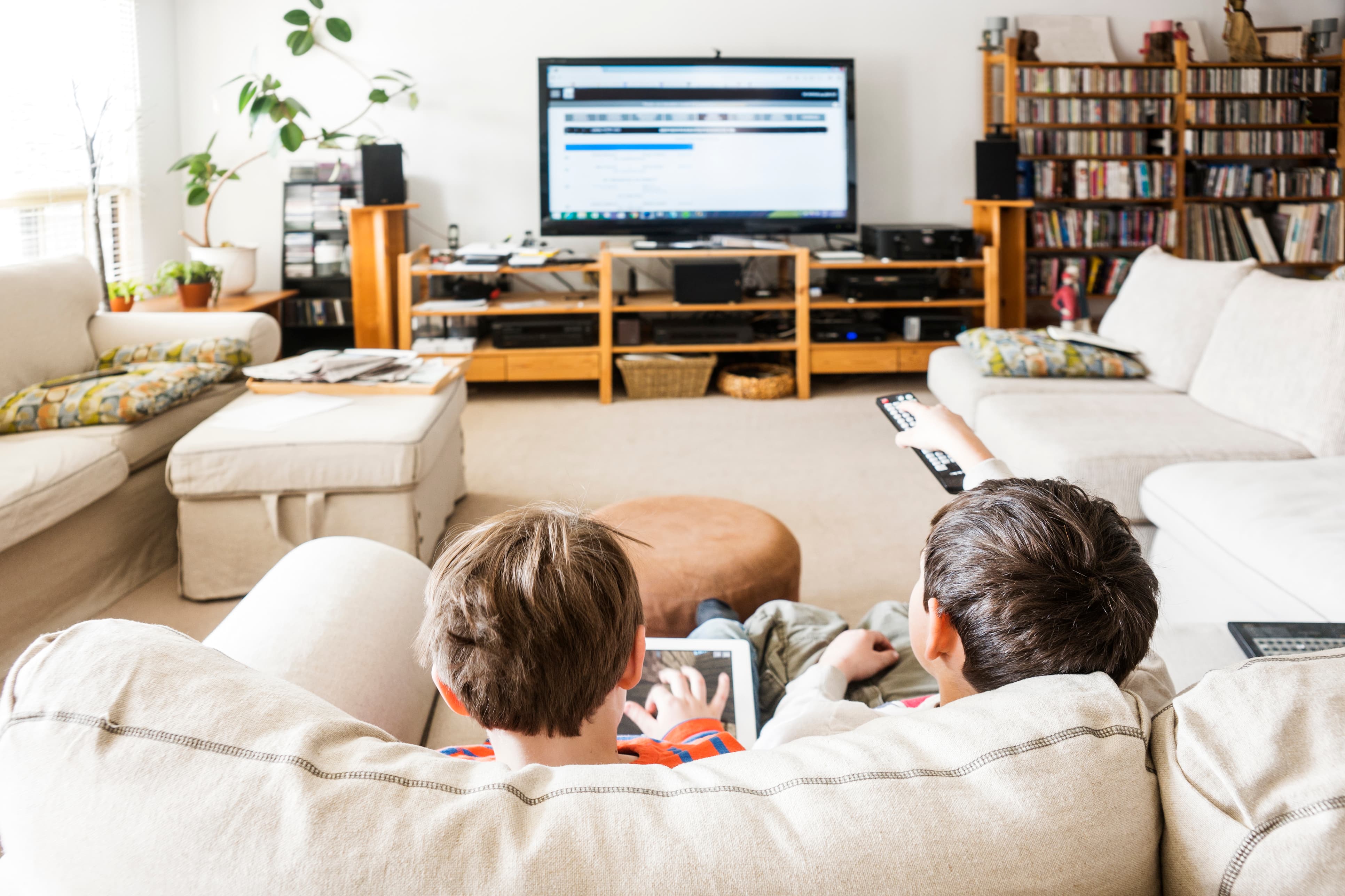 Best Streaming Services for Kids 2021 | Reviews.org