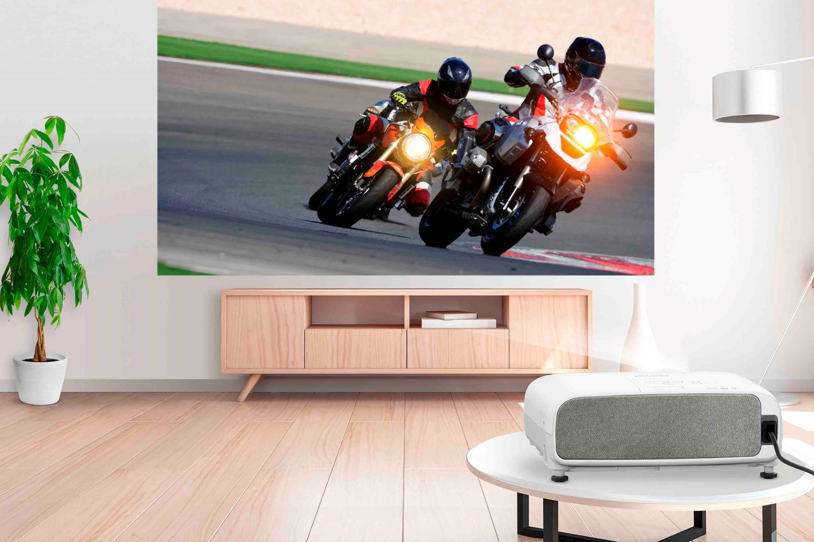 Epson's HD Chromecast projector available this September | Reviews.org