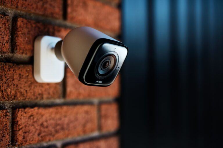Vivint vs. ADT Home Security: Which Is Worth the Cost? | Reviews.org