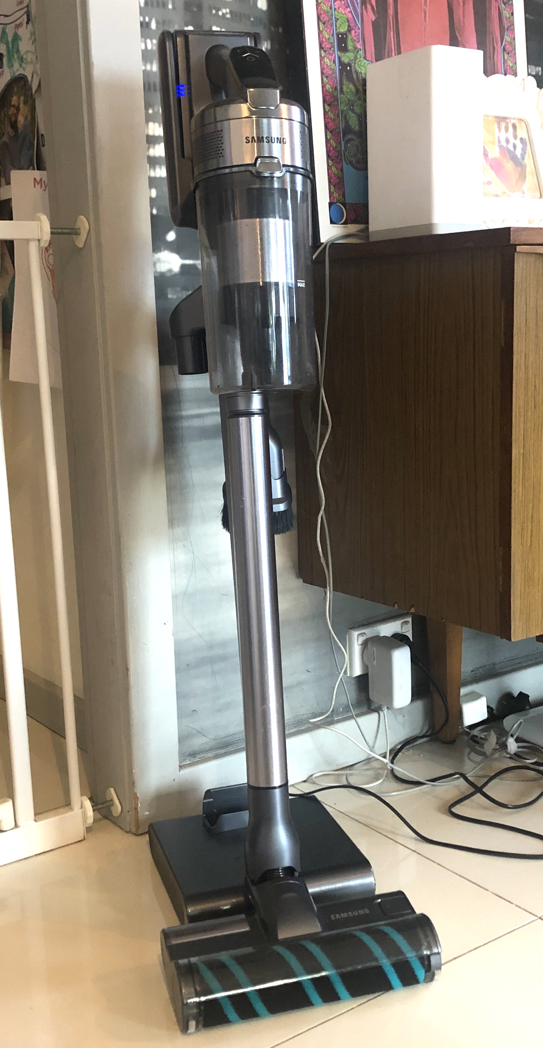 Samsung Jet 90 Complete Review | Reviews.org