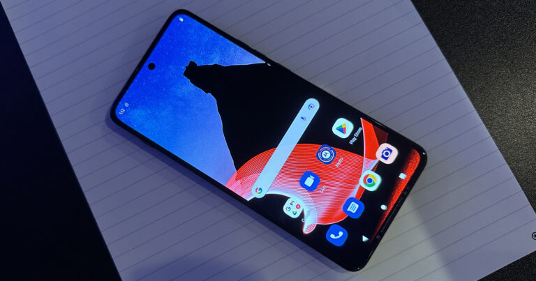 Motorola made a ThinkPad-inspired phone | Reviews.org