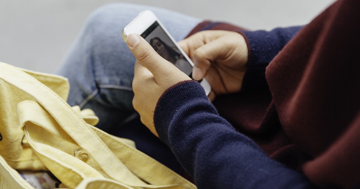 Tello vs. Red Pocket: Which Is Right for You? | Reviews.org