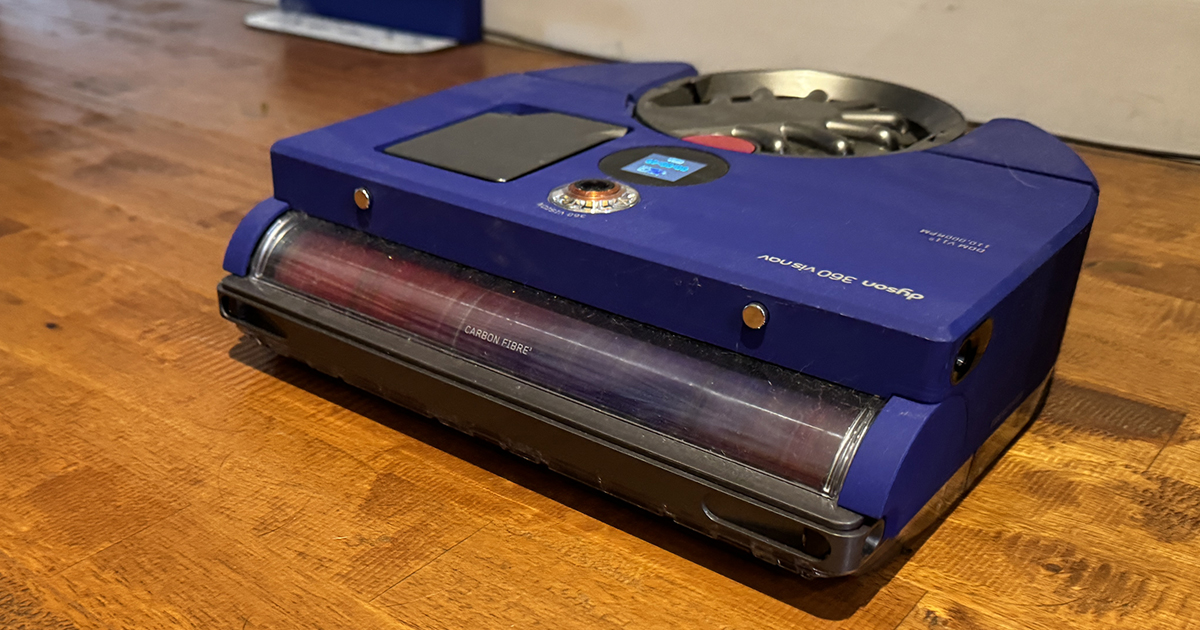 Dyson 360 Vis Nav review: Power isn't enough | Reviews.org