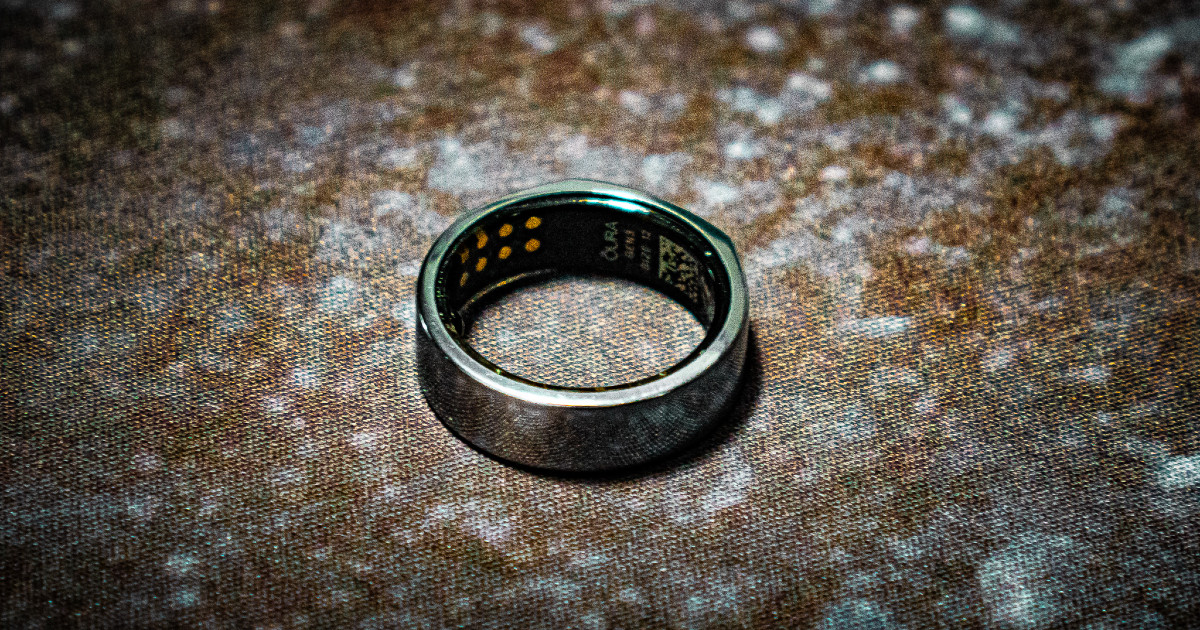 Oura Ring review: A smaller fitness tracker with big problems | Reviews.org