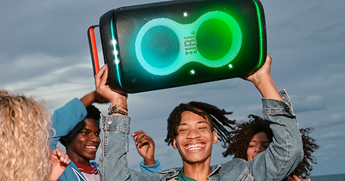 JBL PartyBox Club 120 review: Party starter | Reviews.org