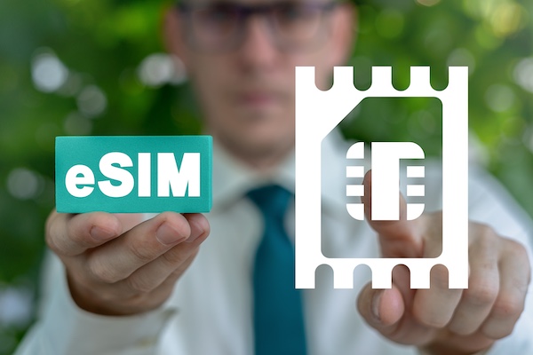 Optus eSIM explained | Reviews.org